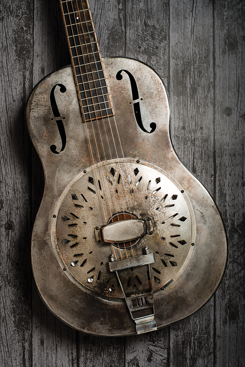 Caleb Ford -“Feels Like Rain”. – Aipate