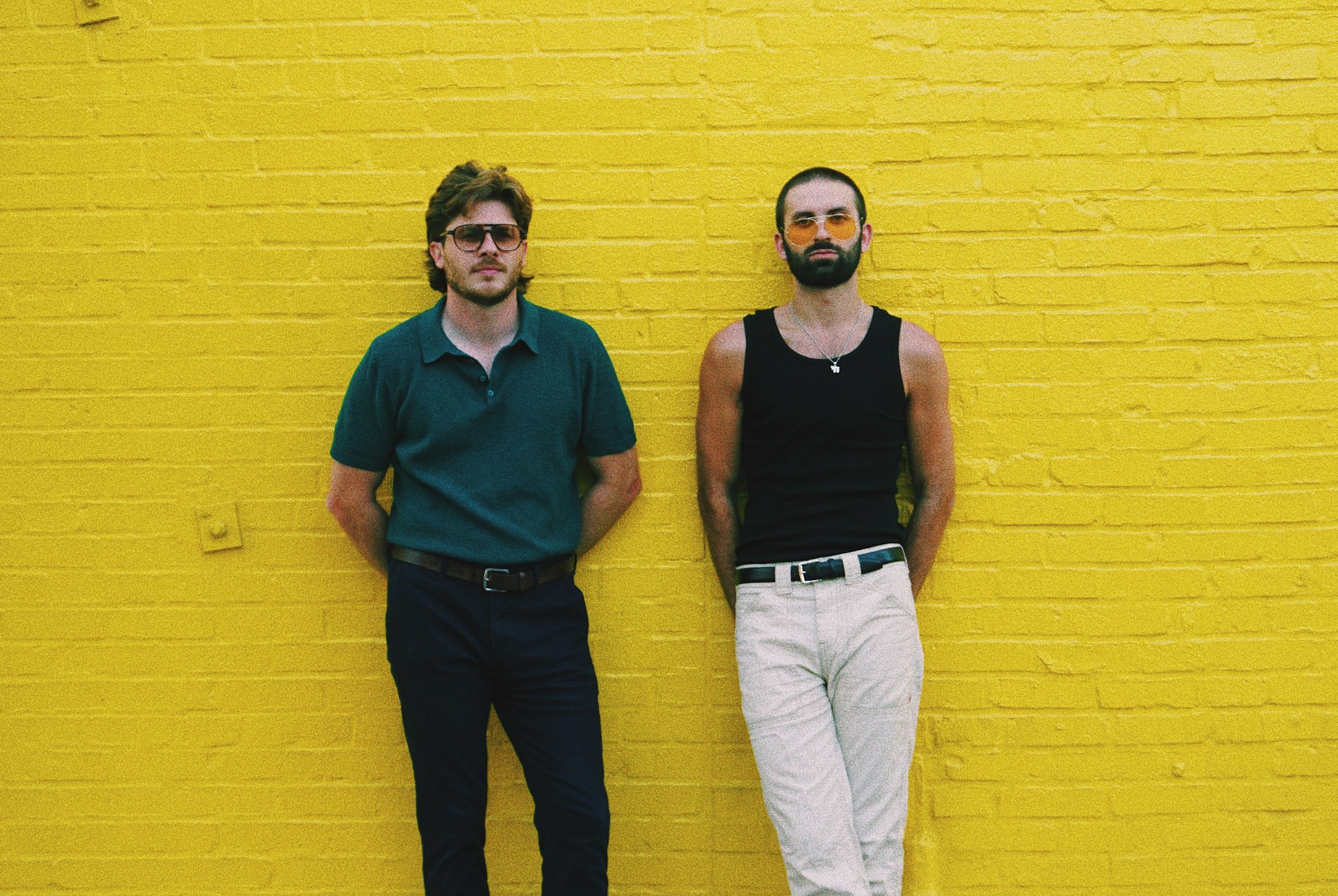 Honeysucker just shared their debut single, “Honeydeux” – Aipate